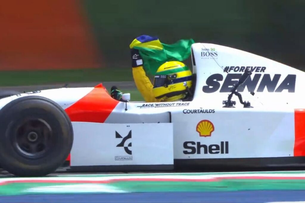 Sebastian Vettel pilota McLaren de Ayrton Senna em Ímola; assista