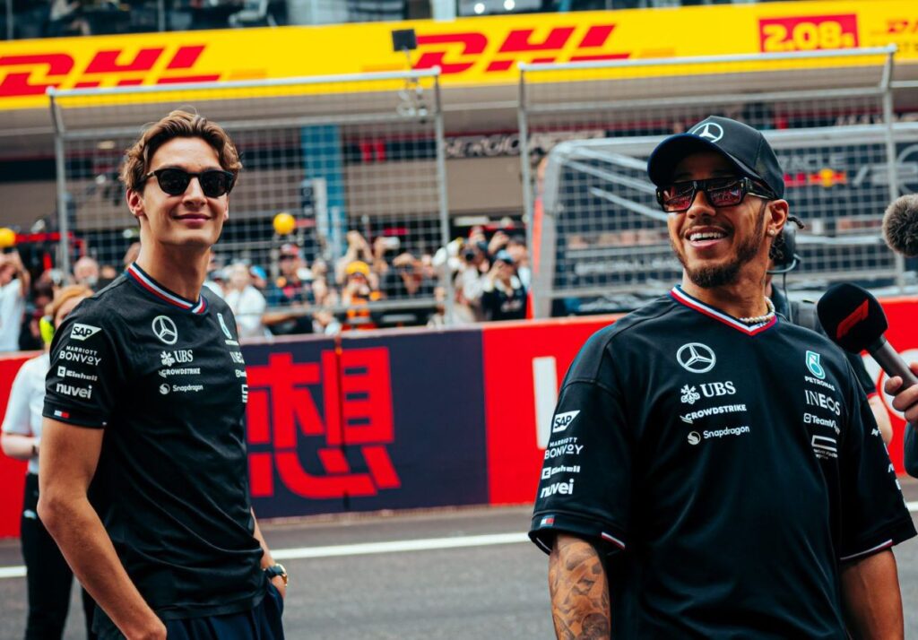 Russell explica "polêmica" com Lewis Hamilton na Mercedes