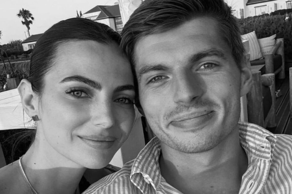 Max Verstappen aproveita férias com Kelly Piquet e Penelope